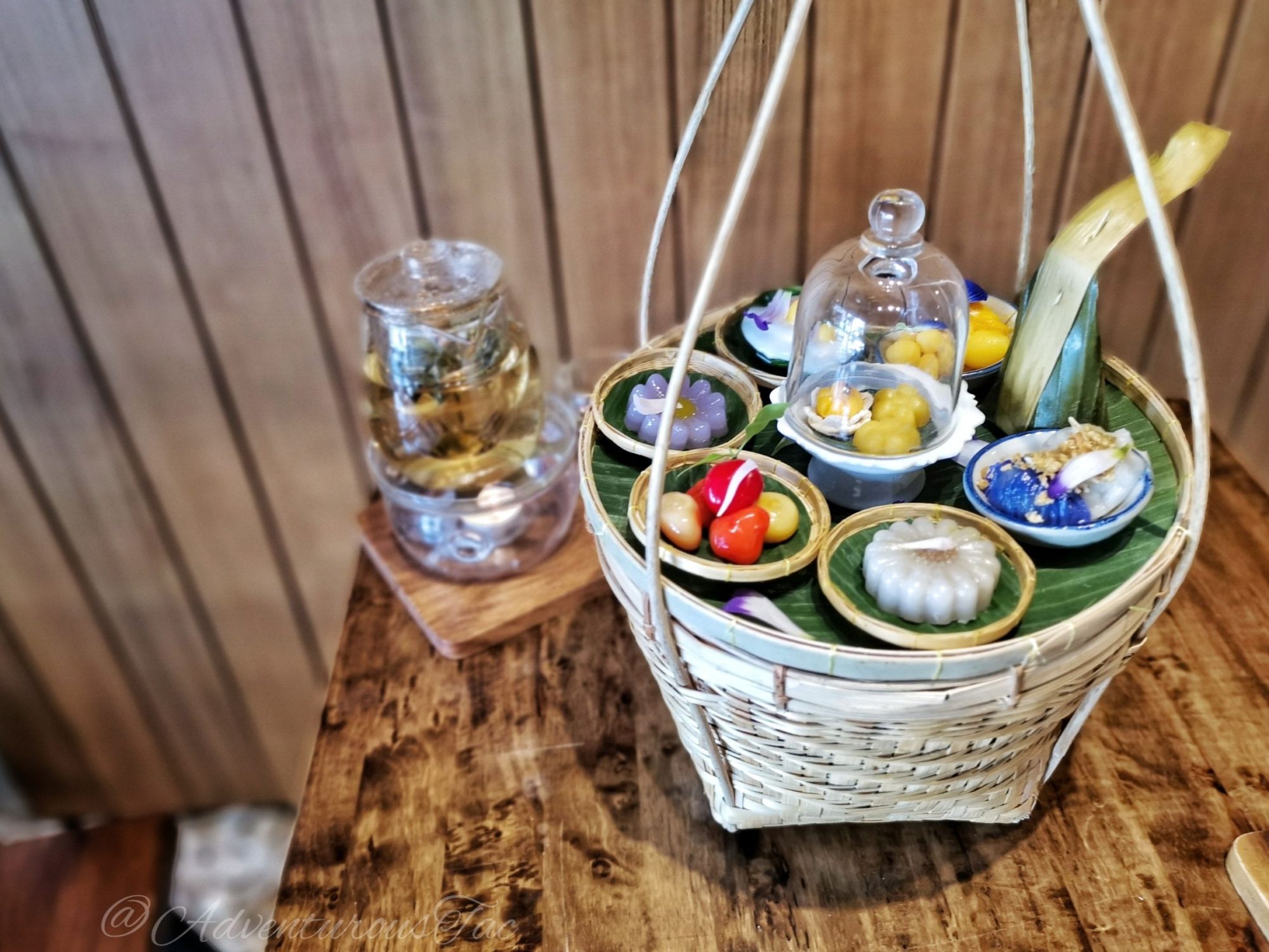 【Cher Cheeva】A small cafe serving so cute traditional Thai sweets in ...