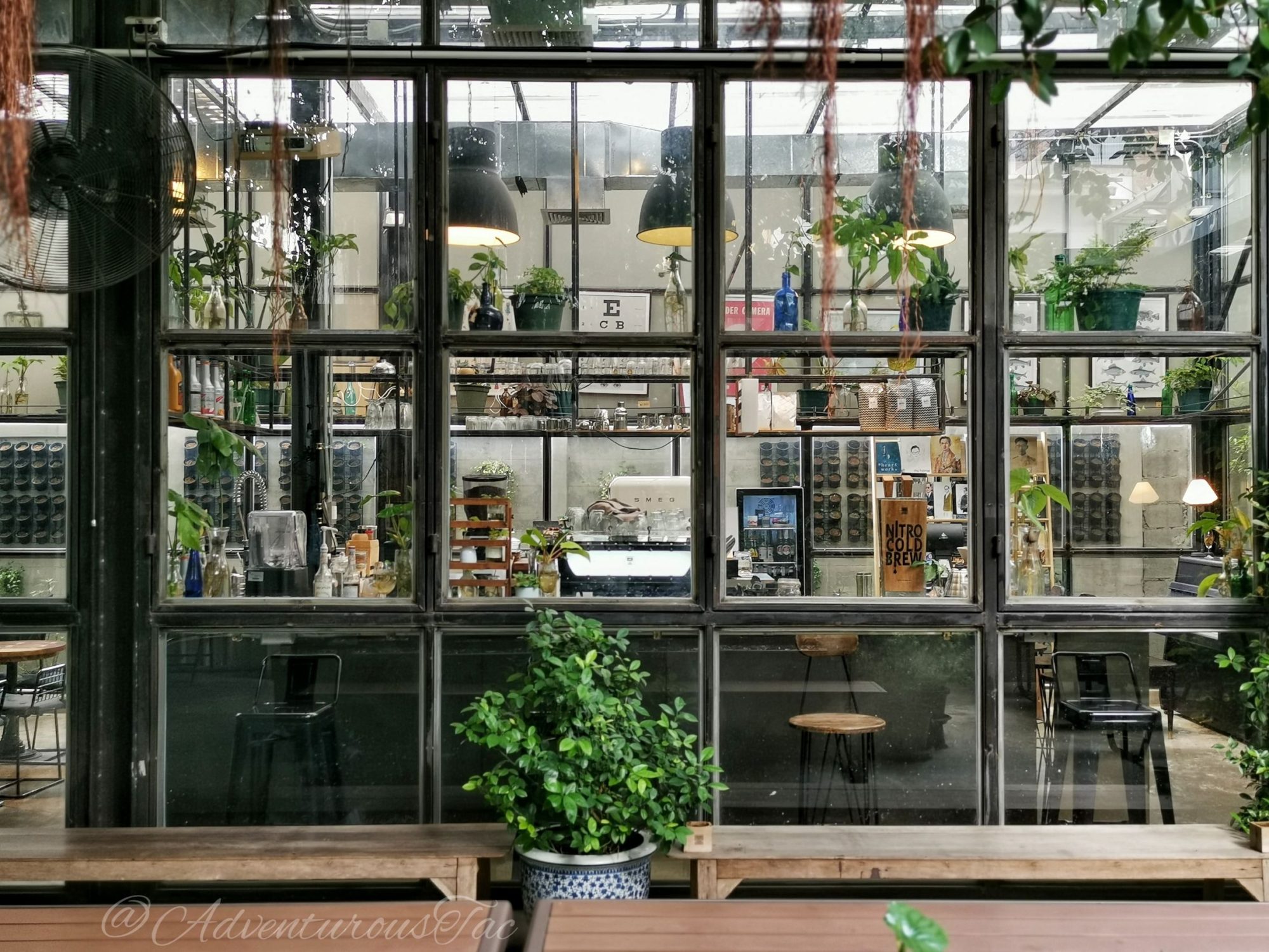 【Sa-Ti Handcraft Coffee】A hideaway cafe in the area of stylish coffee ...