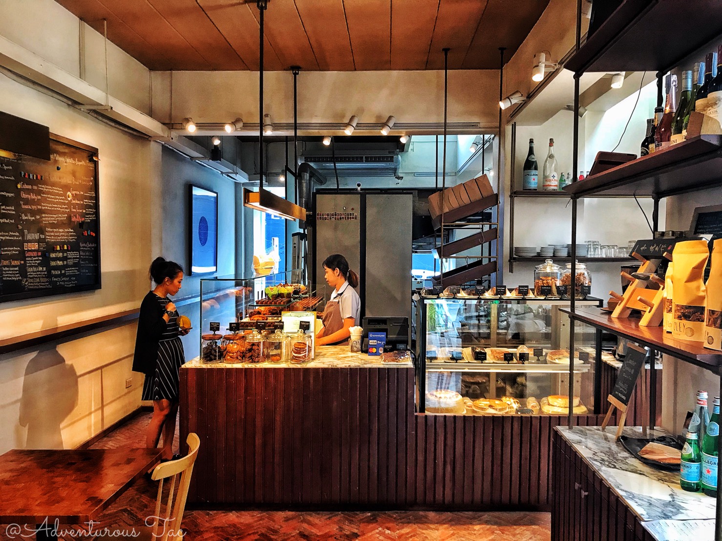 【Holey Artisan Bakery】プロンポンで欧米人が集まる人気ベーカリー | Asian Traveller from バンコク